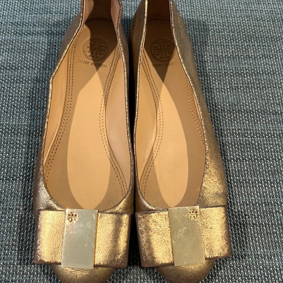 Tory Burch | Shoes | Tory Burch Distressed Gold Flats With Bow Design ...